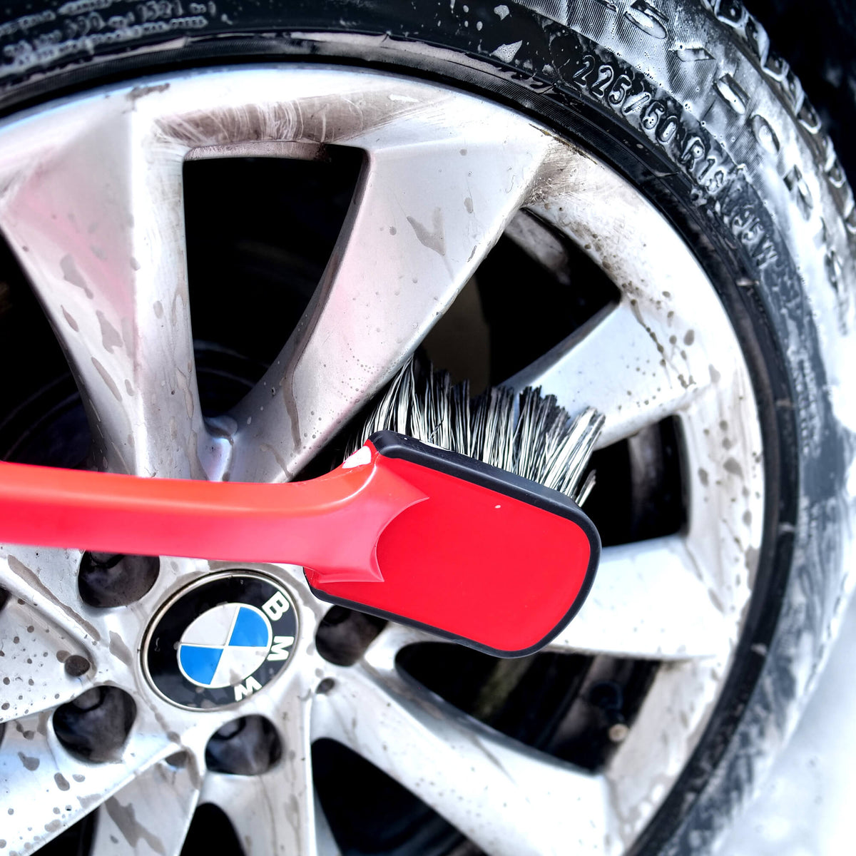Soft Grip Wheel and Tire Cleaning Brush - Long Handle – Maxshine Canada